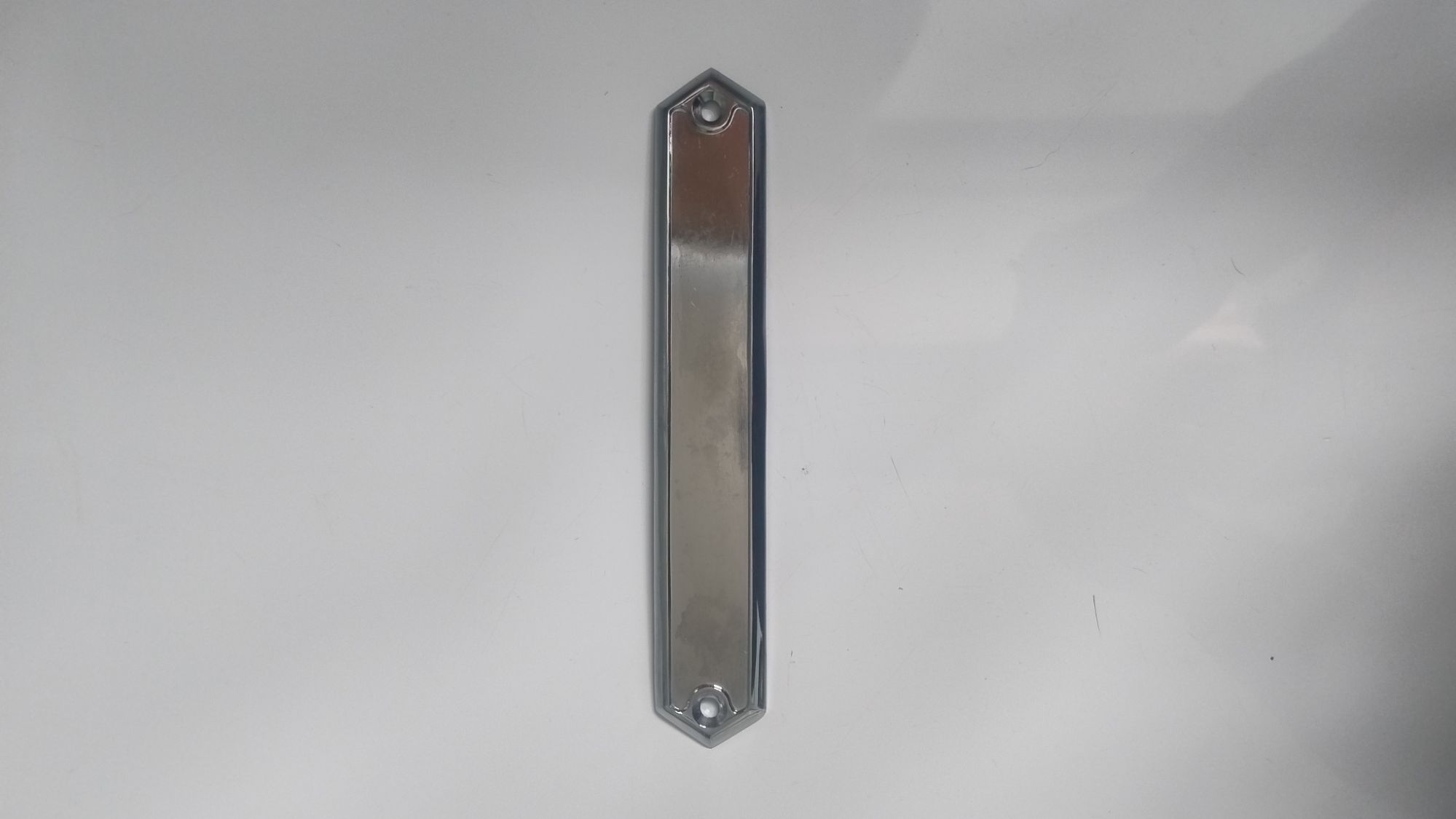 60-4336 SIDE PANEL CHROME BADGE - Springham Engineering